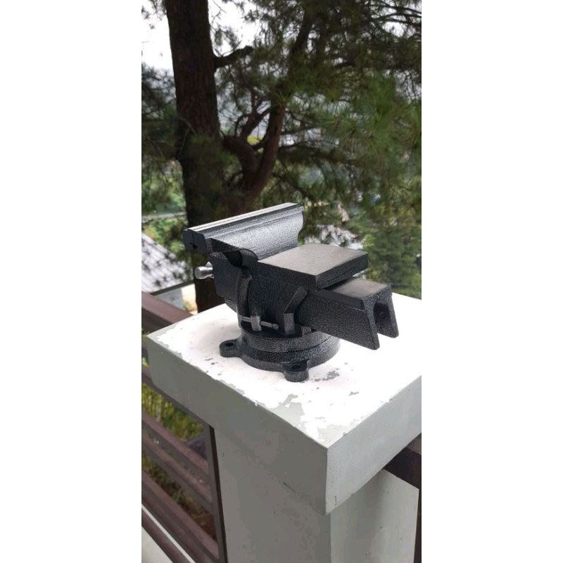 Swivel Bench Vice Gato Pure steel 4,5 Inches Available BLACK/BLUE ...