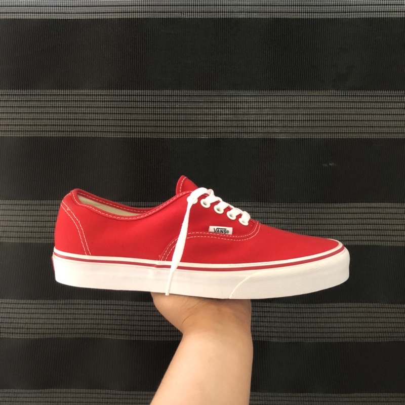 CLASSIC AUTHENTIC RED (NO BOX, OLD STOCK) | Shopee Philippines