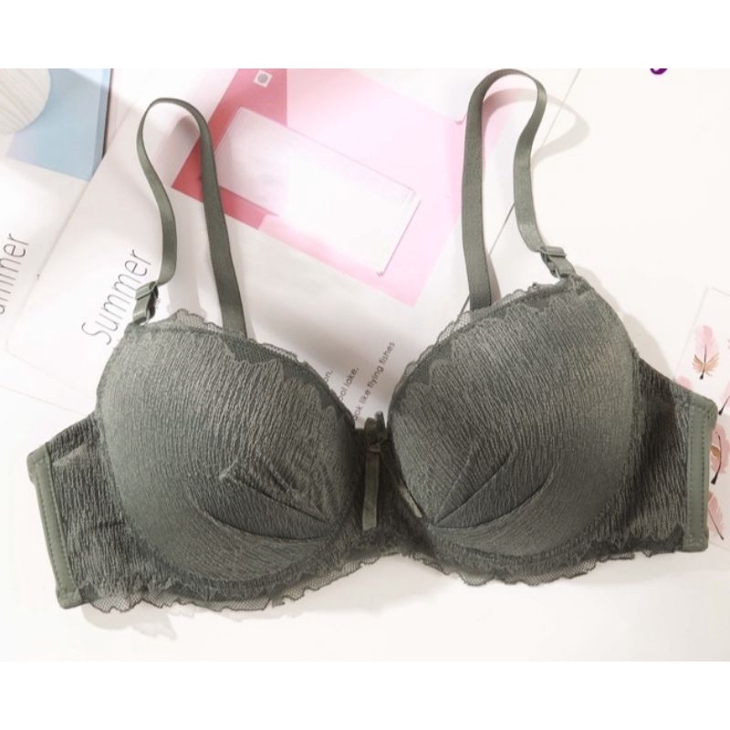 Triumph full cap big size bra with wire onhand sizes 40 to 46 | Shopee ...