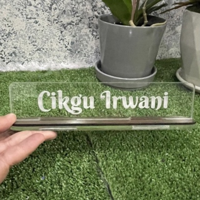 Custom Made: Design 2: Papan Tanda Nama Meja Acrylic/ Acrylic Stand ...