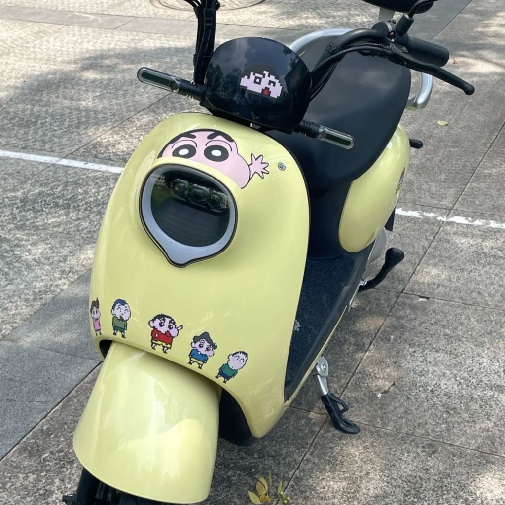 Locomotive Car Sticker Crayon Shin-Chan Scratch Cute Scooter Motorcycle ...