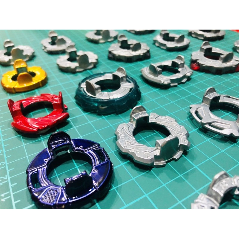 BEYBLADE TAKARA TOMY DISC BUNDLE | Shopee Philippines