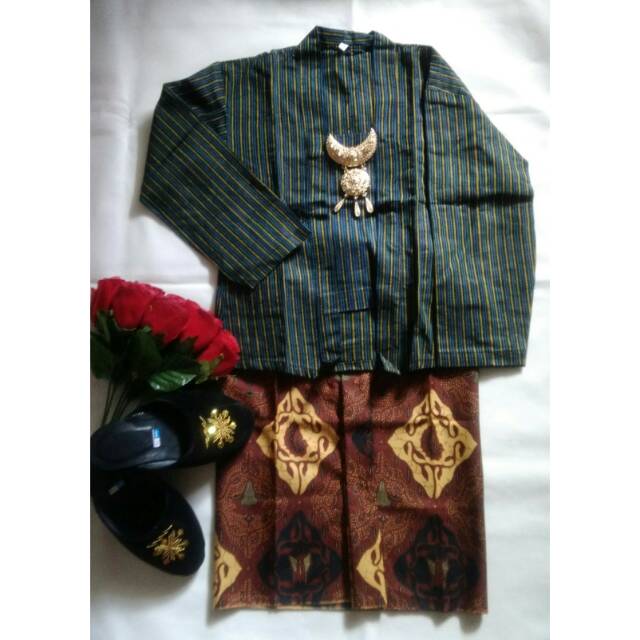 Girls' Woven Lurik Kebaya, Traditional Javanese Costume | Shopee ...