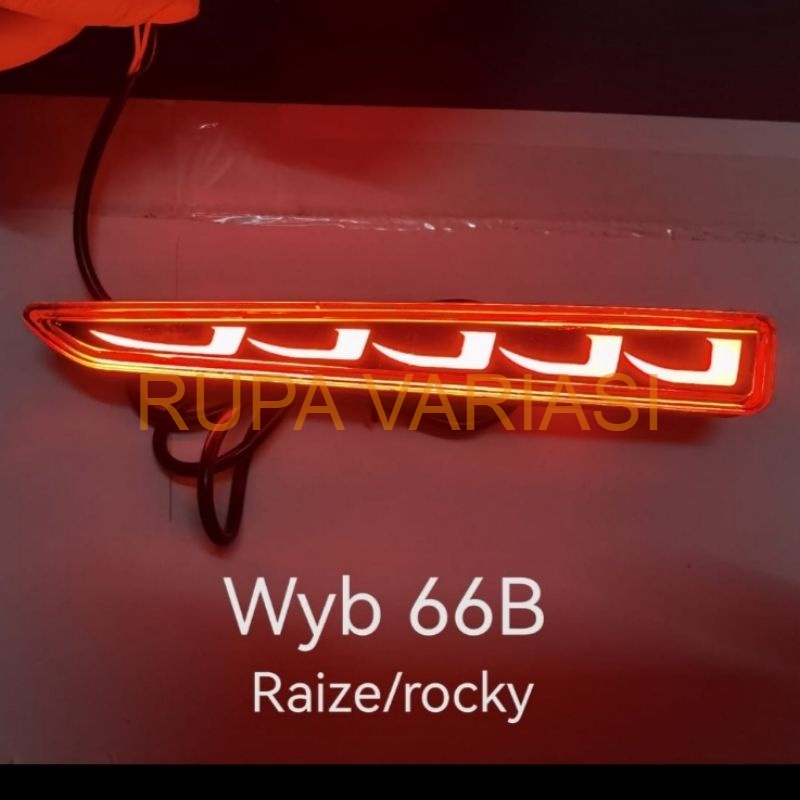 MATA Toyota raize & rocky Car Rear bumper Reflector Lights On 2 ...