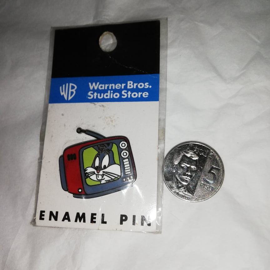 Original Warner Bros Studio Store 1999 Enamel Pin Exclusive Bugs Bunny ...
