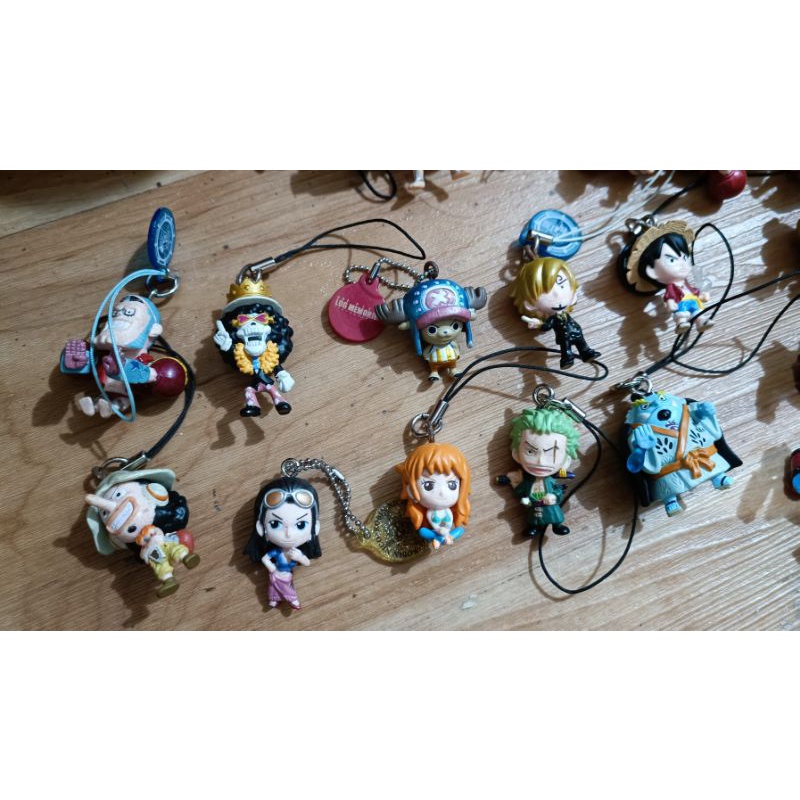 Authentic Strawhat Crew One Piece Keychain Figure | Shopee Philippines