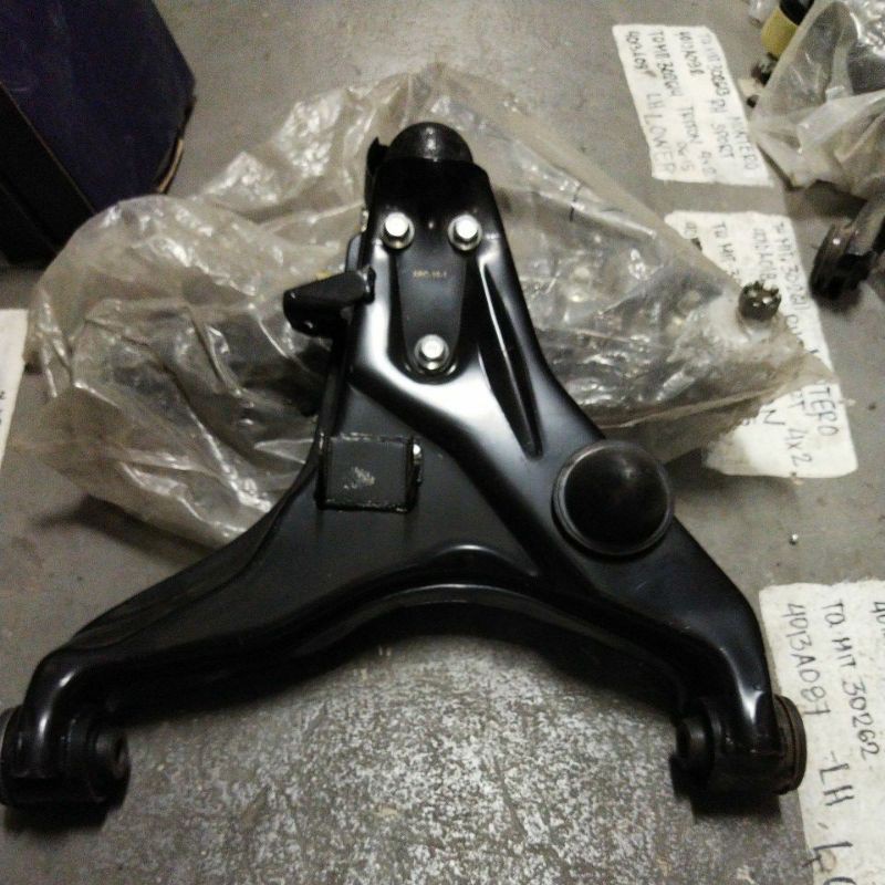 Suspension Arm Assembly Lower Mitsubishi Triton 4WD (2006-2015 ...