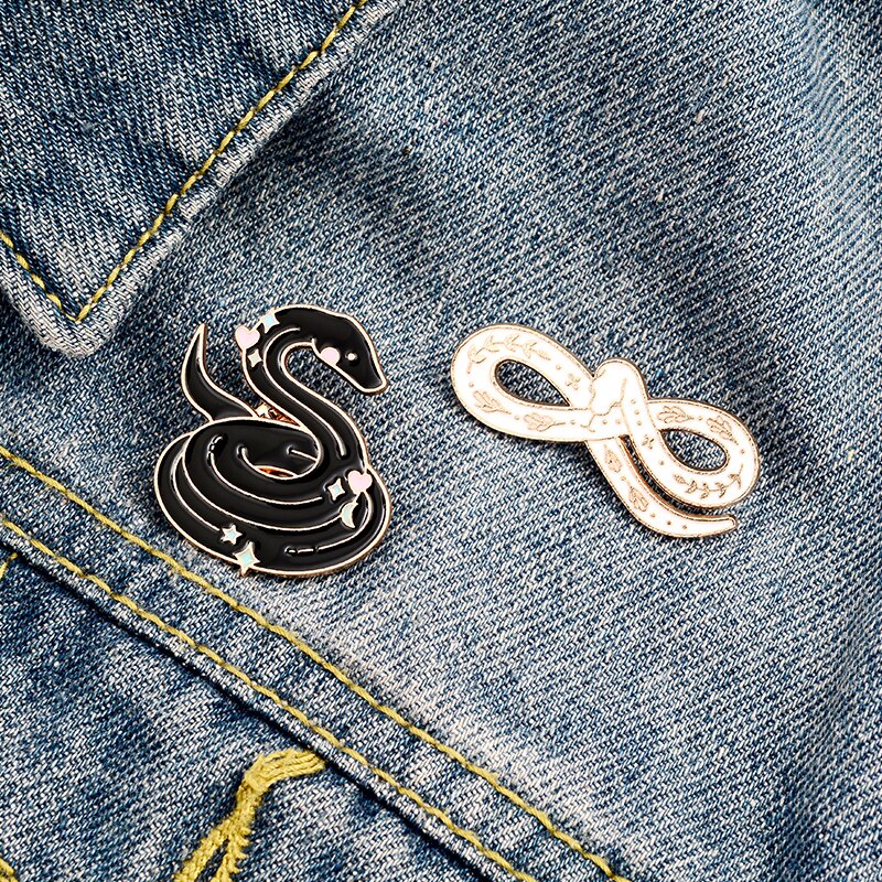 Black White Couple Snake Enamel Lapel Pins Coiled body Fashion Brooches ...