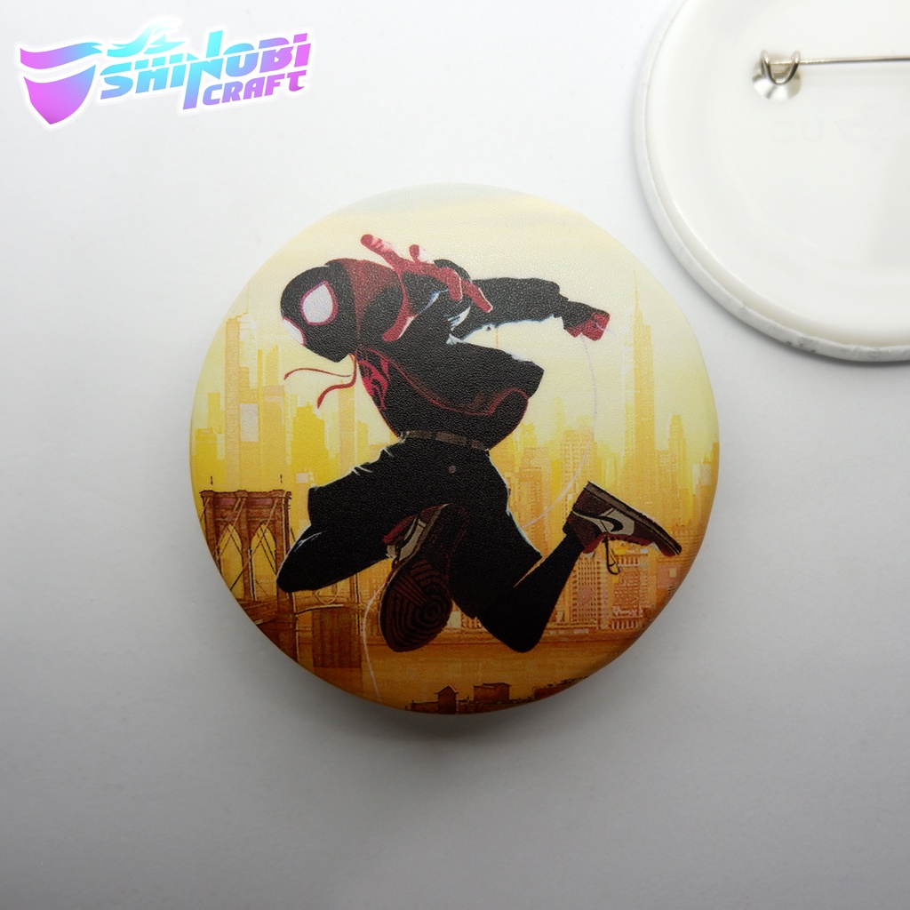 SPIDER-MAN button pin (marvel badge) accessory for bags, backpack, caps ...