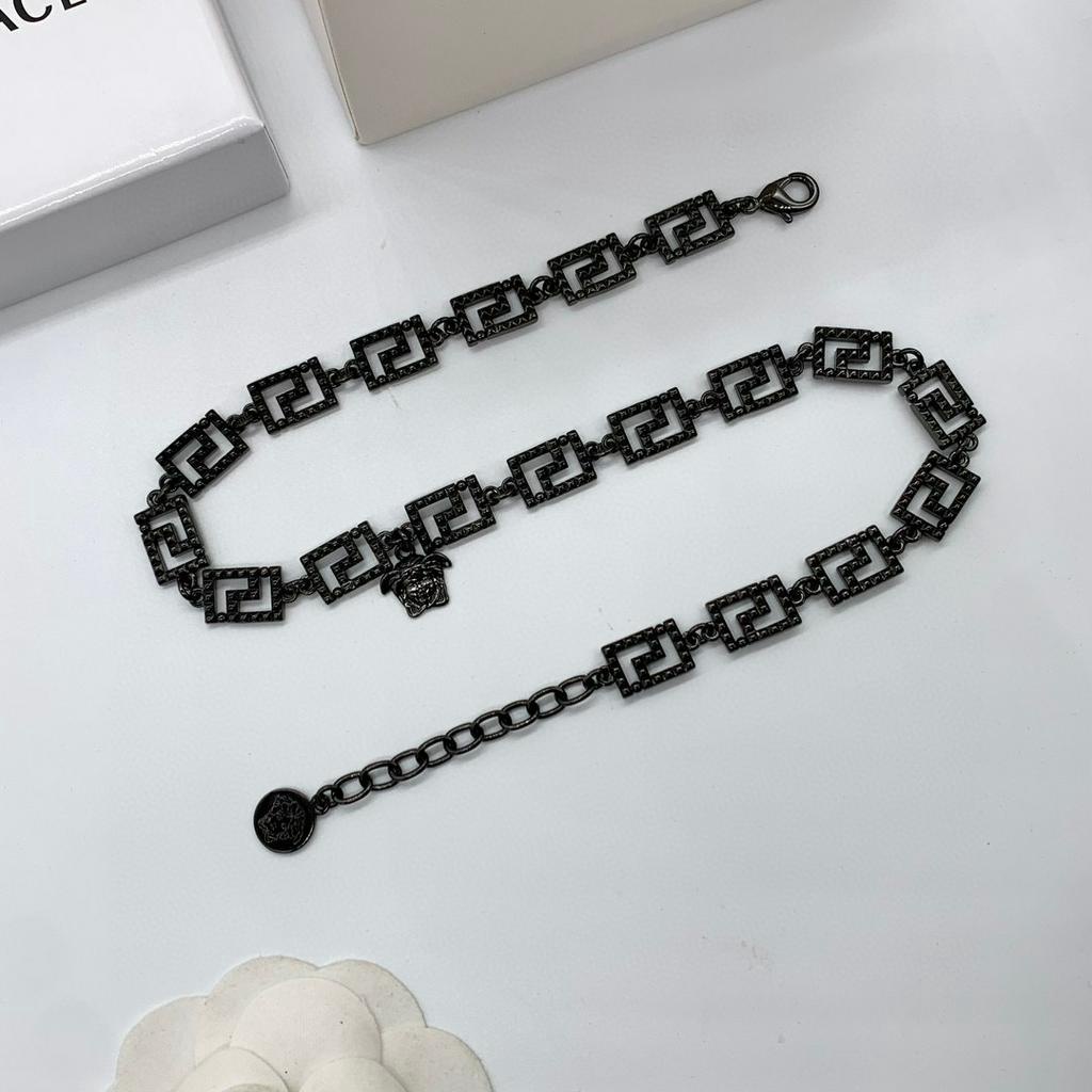 Versac& 2023 new spot Medusa head pendant retro fashion women's ...