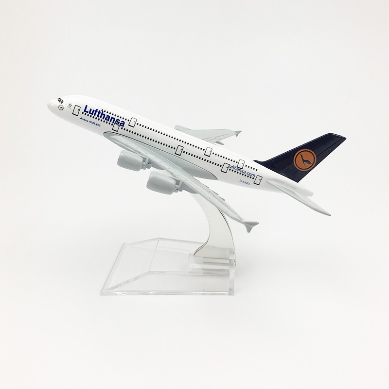 Lufthansa Airplane Model 16cm(Airplane Model + Display Stand) | Shopee ...