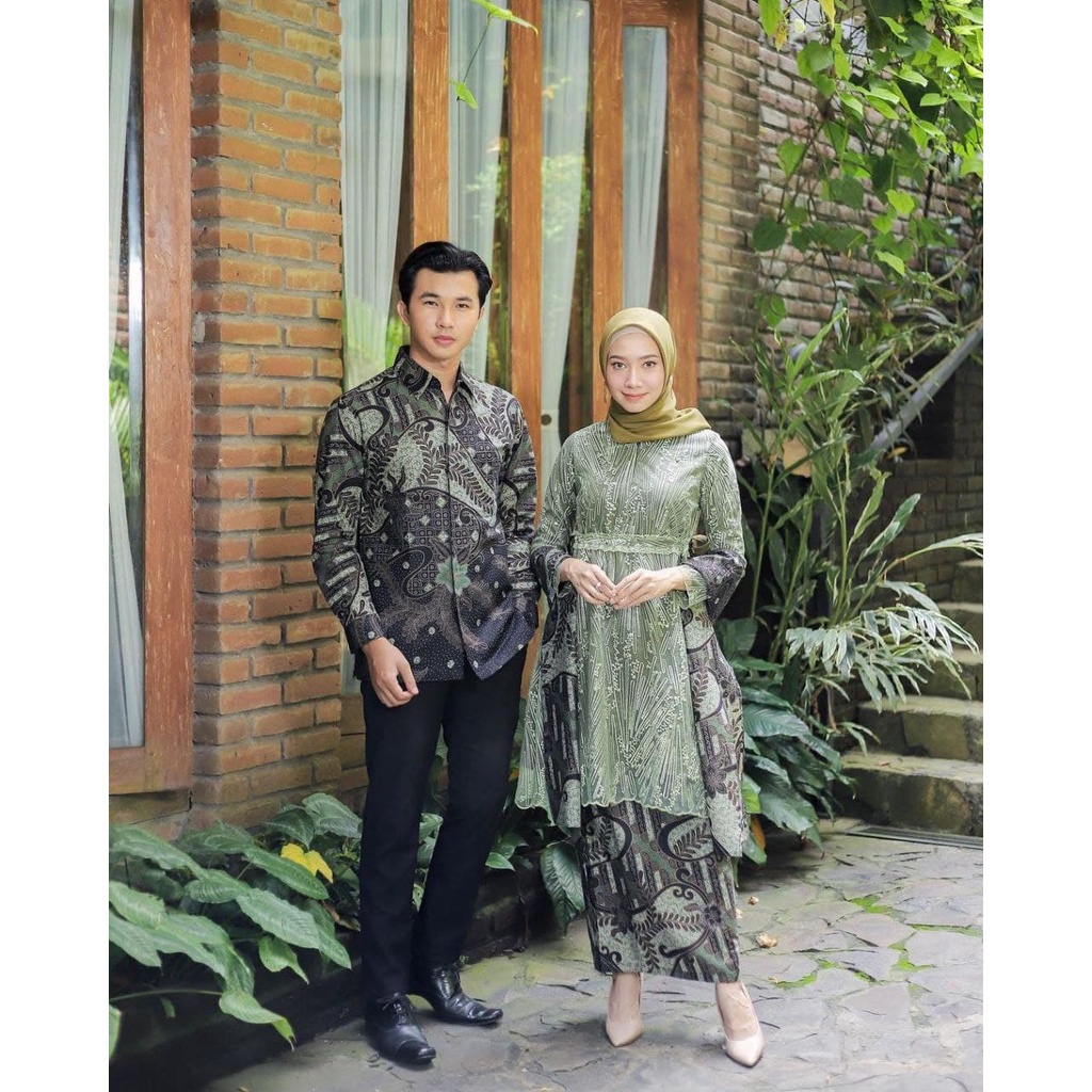 Batik Couple Kebaya Modern Kebaya Fiance Kebaya Graduation Kebaya ...