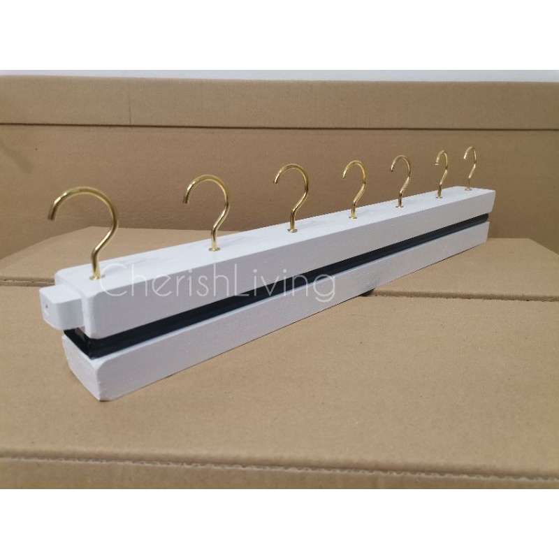 Kitchen Pull out pan hanging rack (Rak Kuali Dapur Tarik) | Shopee ...