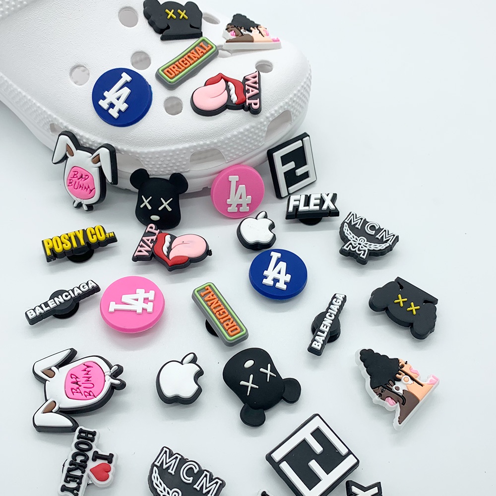 Shoe Charms kaws Crocs Charms Street fashion Aceessories Jibbitz crocs ...