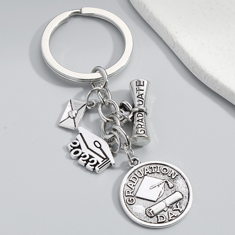 Graduation Ceremony Keychain 2022 Graduation Key Ring Diploma Trencher ...