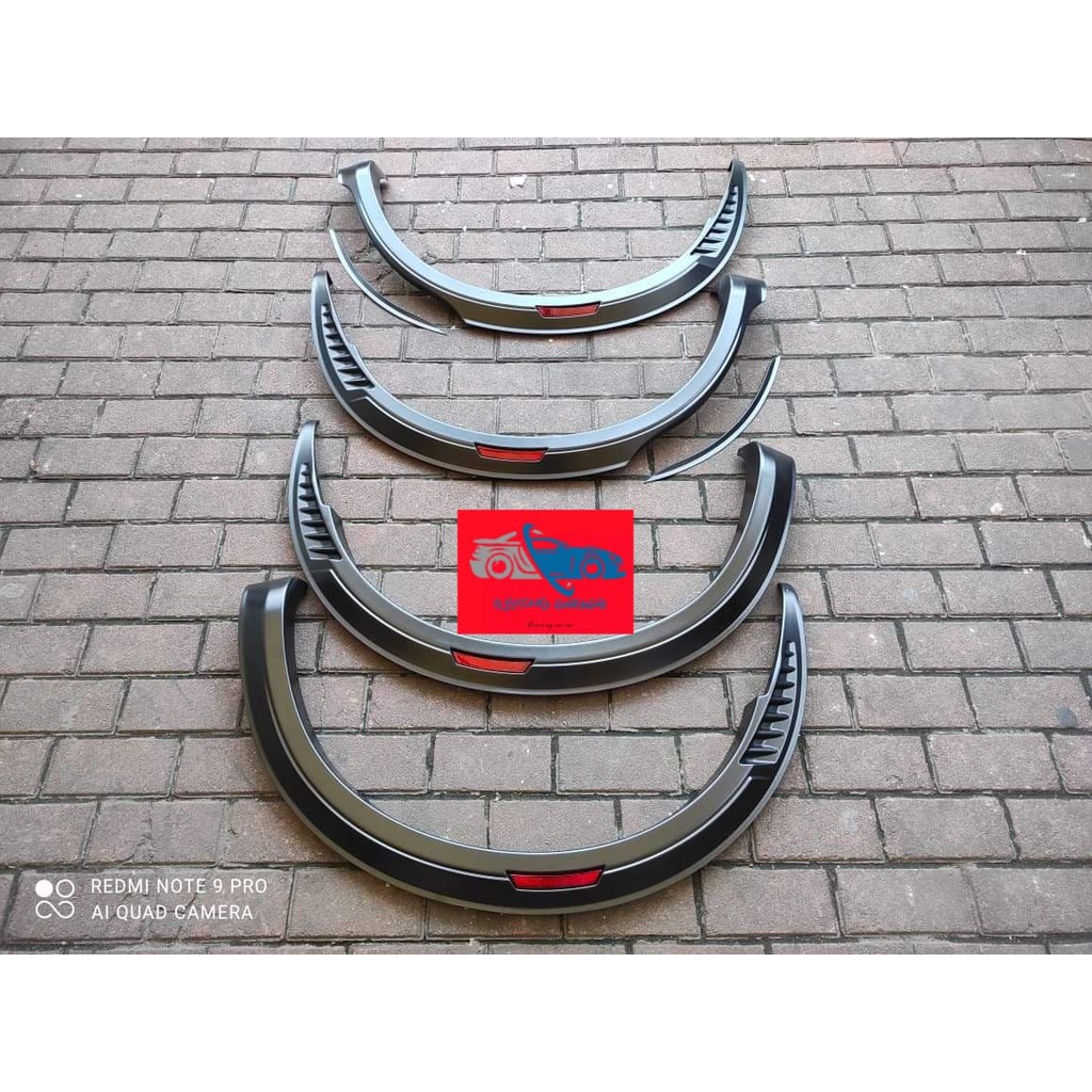 Toyota Innova Slim Fender Flare With Reflector 2016-2024 | Shopee ...