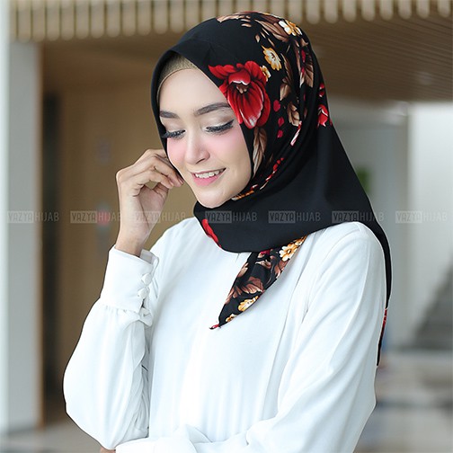 The Latest Instant Triangle Hijab Floral Printing Premium Triangle ...
