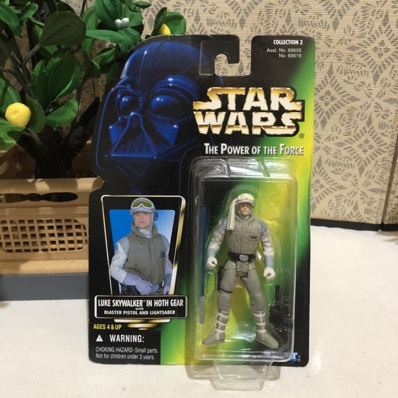 Star Wars | Luke Skywalker in Hoth Gear with Blaster Pistor and ...