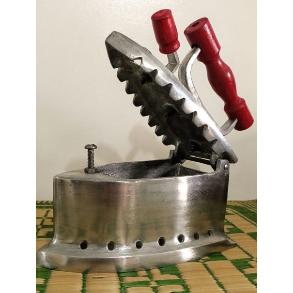 Plantsa de Uling / Charcoal / Vintage Iron | Shopee Philippines