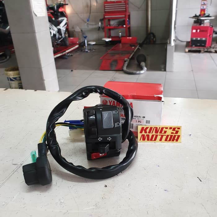 Left Switch, Monday, Turn Signal VIXION OLD, OLD 3C1 H3969 Original ...