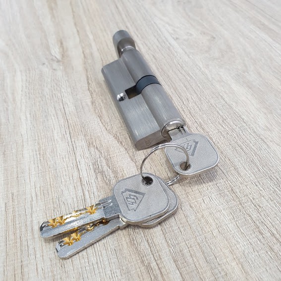Lock core with 1 key and 1 plastic door knob | Shopee Philippines