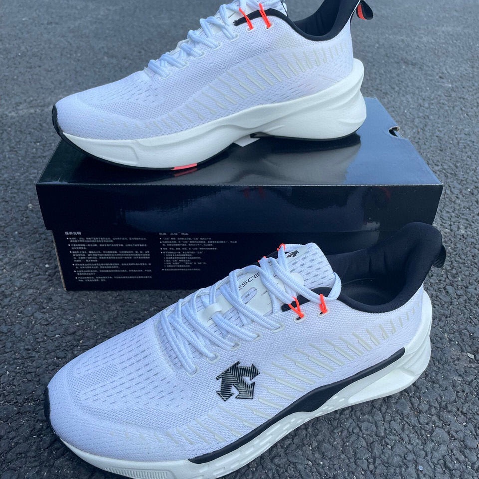 DESCENTE/DESCENTE RUNNING Men's Women's Shoes Contrast Style Sneakers ...