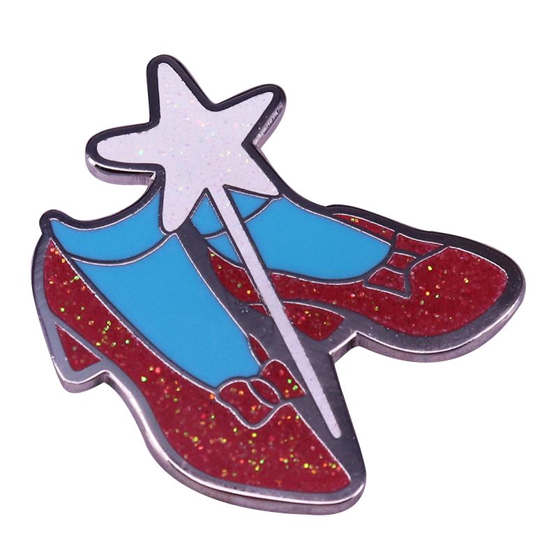 Gorgeous vintage sparkly Ruby slippers lapel pin Wizard of Oz Dorothy ...