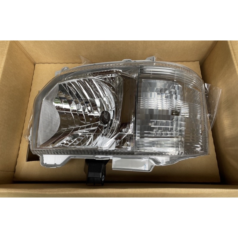 Toyota Hiace 2014-2018 Genuine Headlight | Shopee Philippines