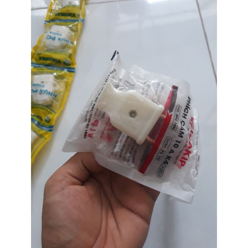 Good fireproof, shatterproof electrical plug (positive plug) | Shopee ...