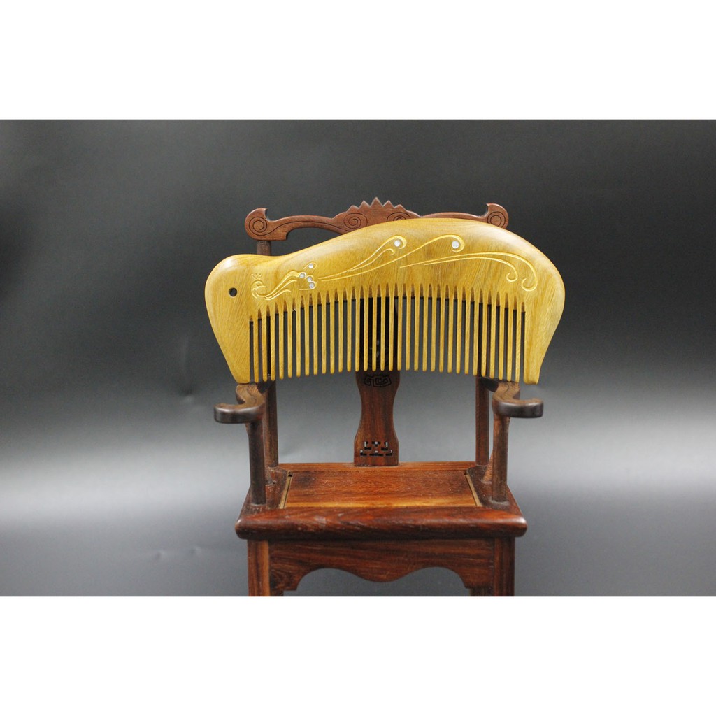 Hua Mulan 13-7 Green Sandalwood engraved comb | Shopee Philippines