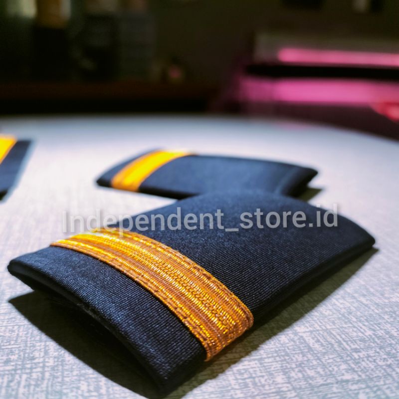 Bar pilot rank pilot epaulette 1 gold | Shopee Philippines