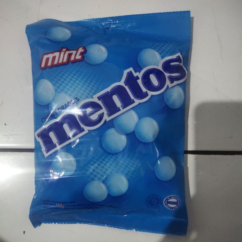 Mentos MINT FLAVOR SUGAR CANDY 50 GRAINS (135GR) | Shopee Philippines