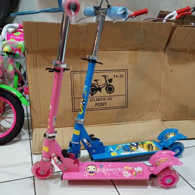 Scooter / Otopet Iron 3 Wheels Tires on children's Hobby toy characters ...