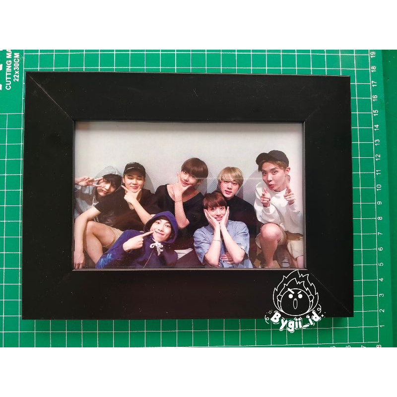 Bts FAMILY PHOTO FRAME Figure | Shopee Philippines