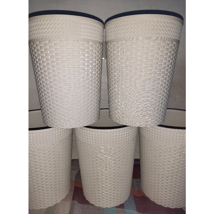 set of 5pcs. white round and tall garden pots for plants with rattan ...