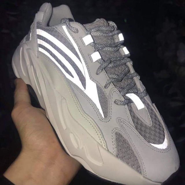 Sneakers yz700 static 1:1 (Real Images + full box) | Shopee Philippines