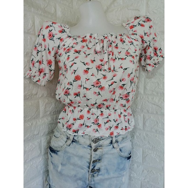 Puff Sleeve/Off Shoulder Semi Cropped Top/Two-way trendy blouse OOTD ...