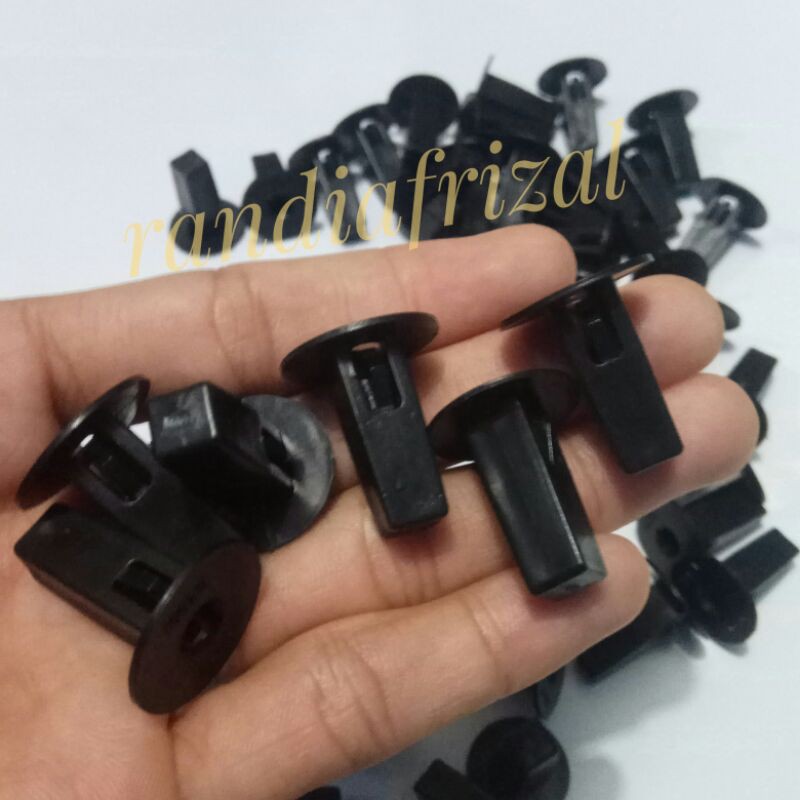 5 Pcs Innova Fender Liner Buttons Toyota Innova Fortuner Fender Liner ...