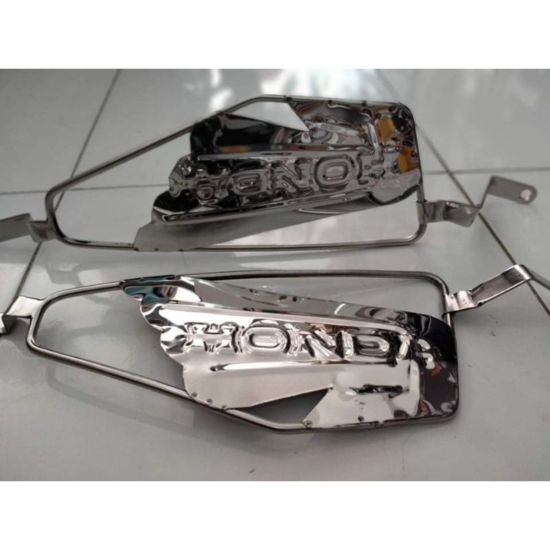 SIDE COVER LOCK STAINLESS TMX125/155/RUSI /EURO | Shopee Philippines