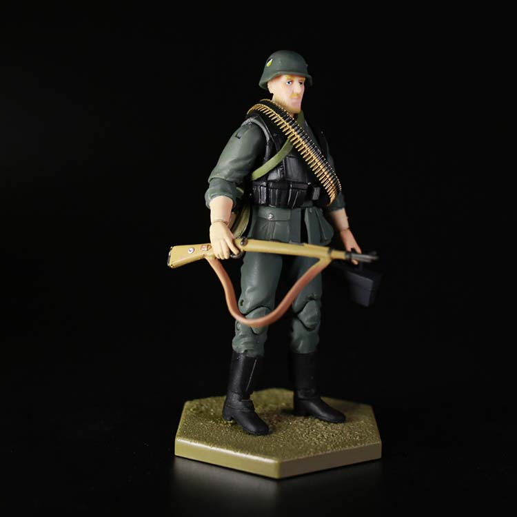 ∈Genuine HIYA German 3.75 inch soldiers World War II German soldiers ...