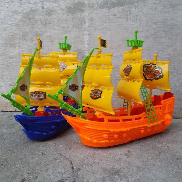 LAYAR Educational Children's Pirates Of Caribbean Pirate Boat Toy ...