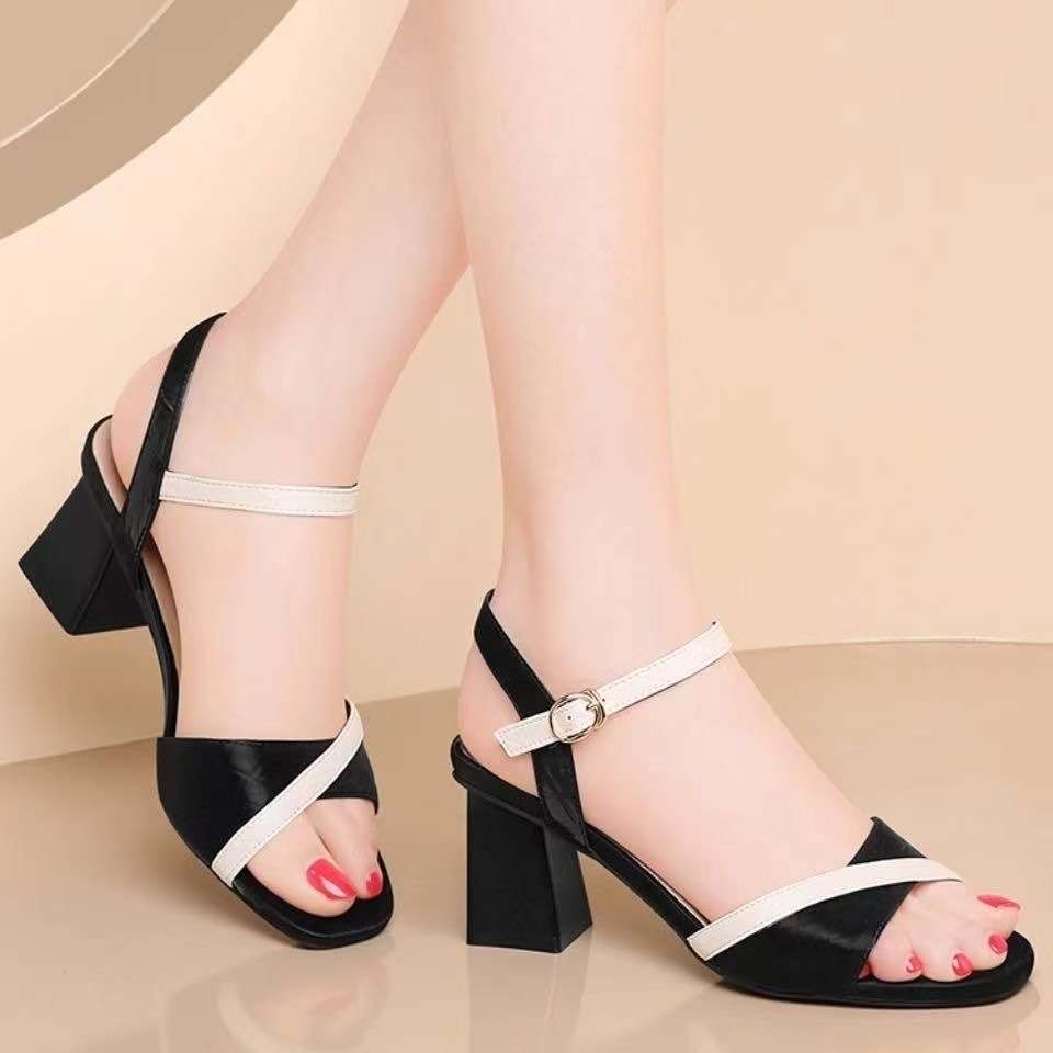 NEW Bestseller Korea Fashion Block Heels Women Casual/Work PU Sandals ...