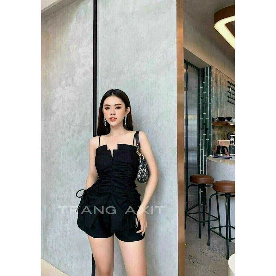 Sexy and seductive 2-strap thigh-high set for women to confidently ...