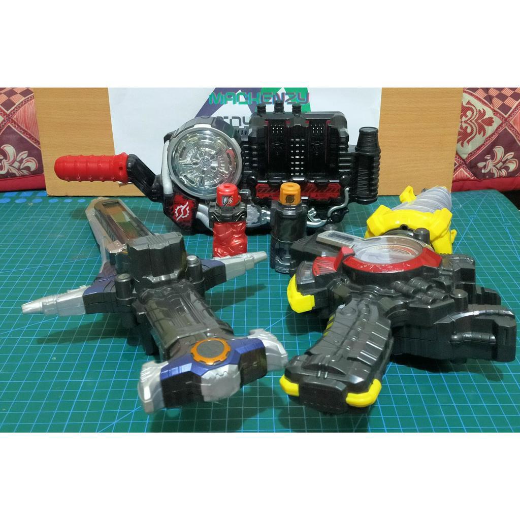 Kamen Rider Build DX Build Driver and Weapons Masked Rider Build ...