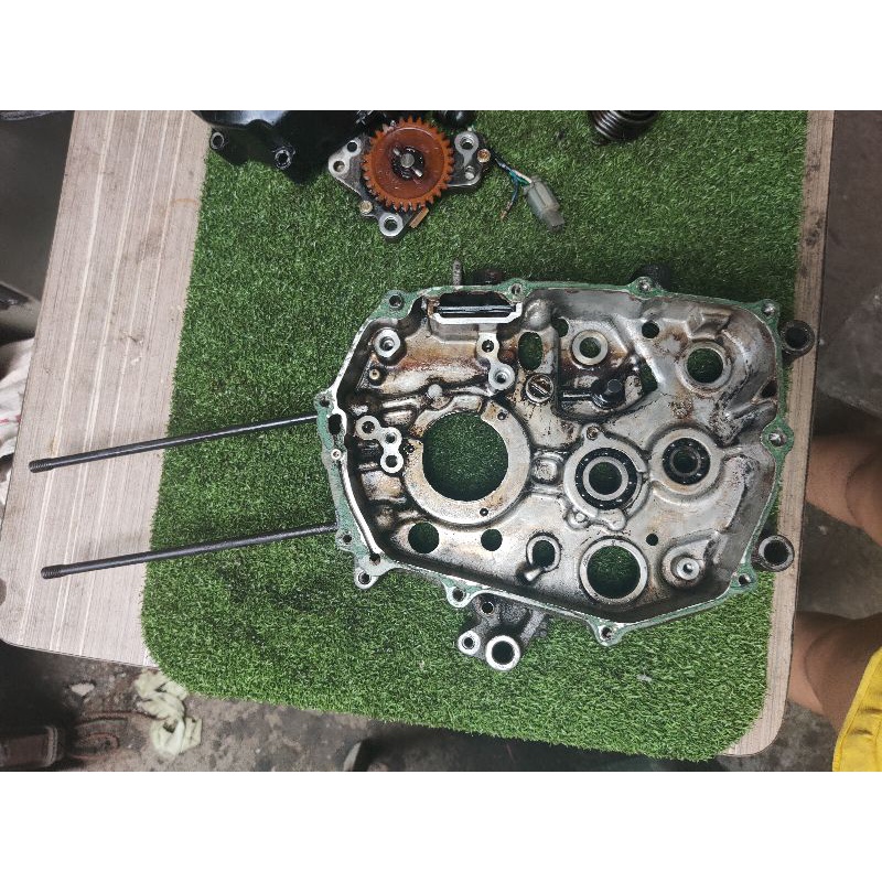 xrm125 drain plug crankcase cover surplus original | Shopee Philippines