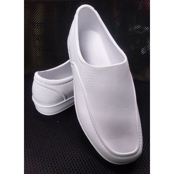 White Shoes for Unisex Lightweight (plss read the size chart) | Shopee ...