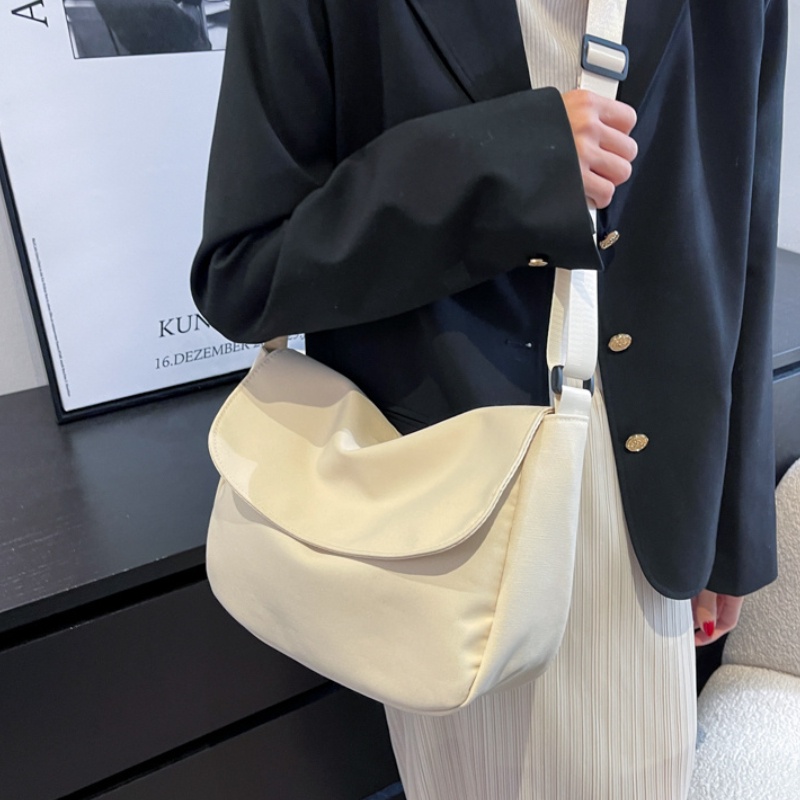 Japanese canvas bag women slung simple solid color messenger bag women ...