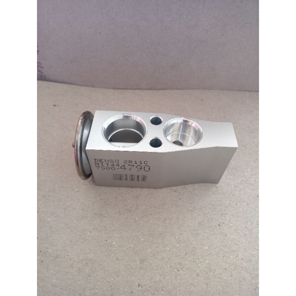 Expansion valve Innova/ Mirage /Vios/Avanza /Hi ace /Fortuner /Hilux ...