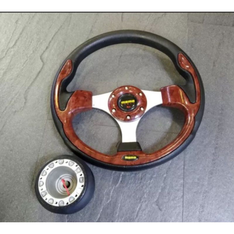 Complete Set Of Steering Wheel Decorated With momo Color Wood Grain ...