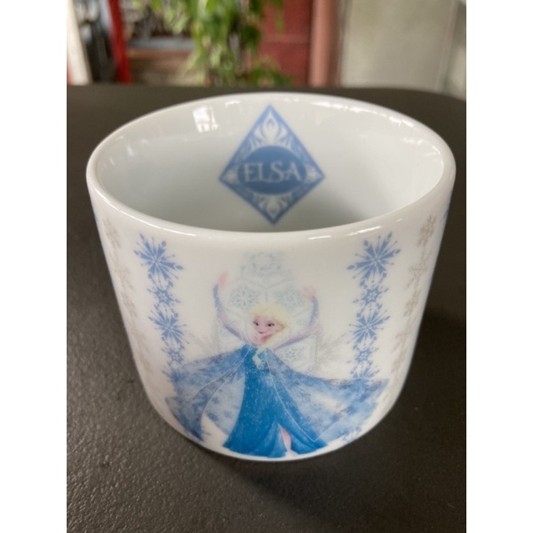 Japan surplus Walt Disney Elsa in frosty design porcelain ceramic cup ...
